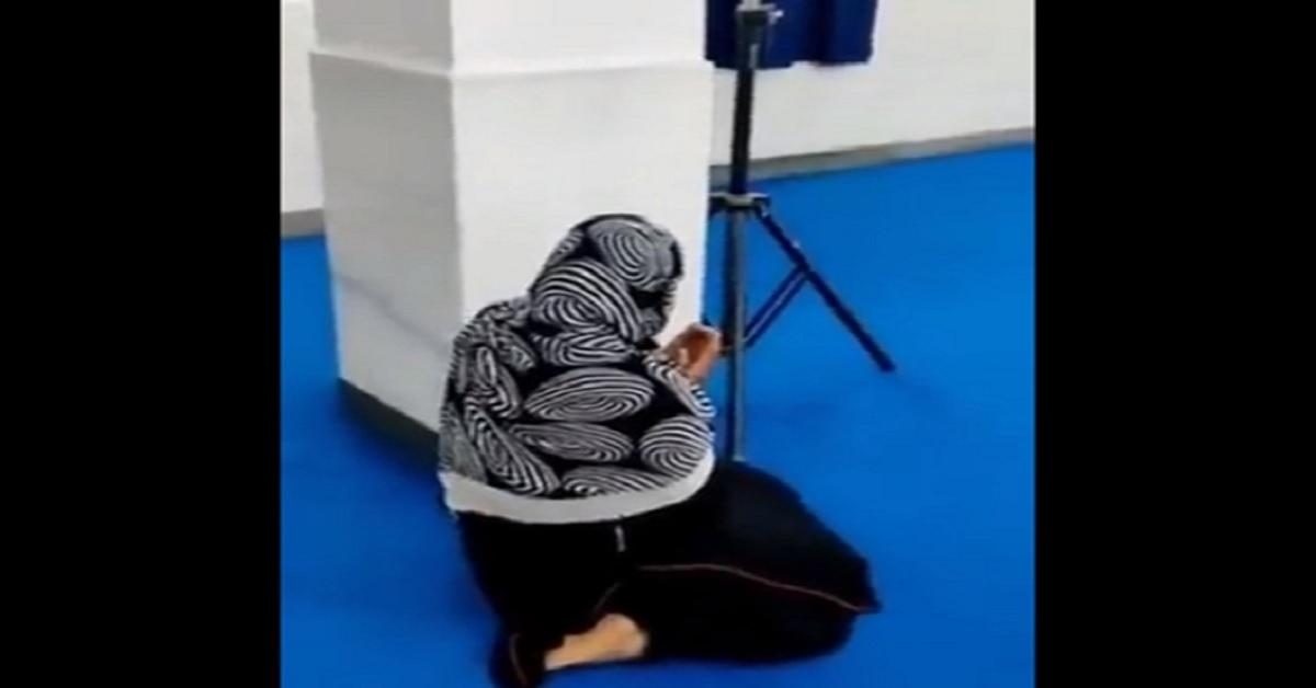 Everyday Harmony: Muslim woman offers Namaz while sitting in a ...
